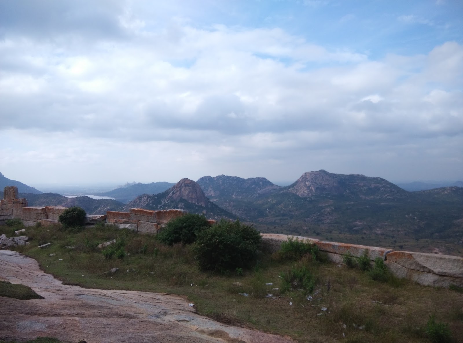 Just Saying......: Avalabetta and Gudibande fort