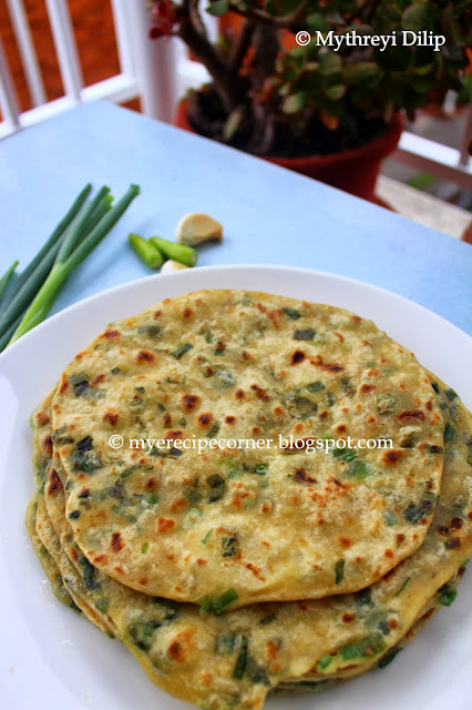 Mye's Kitchen: Spring Onion Paratha / Vengayathal Chapathi