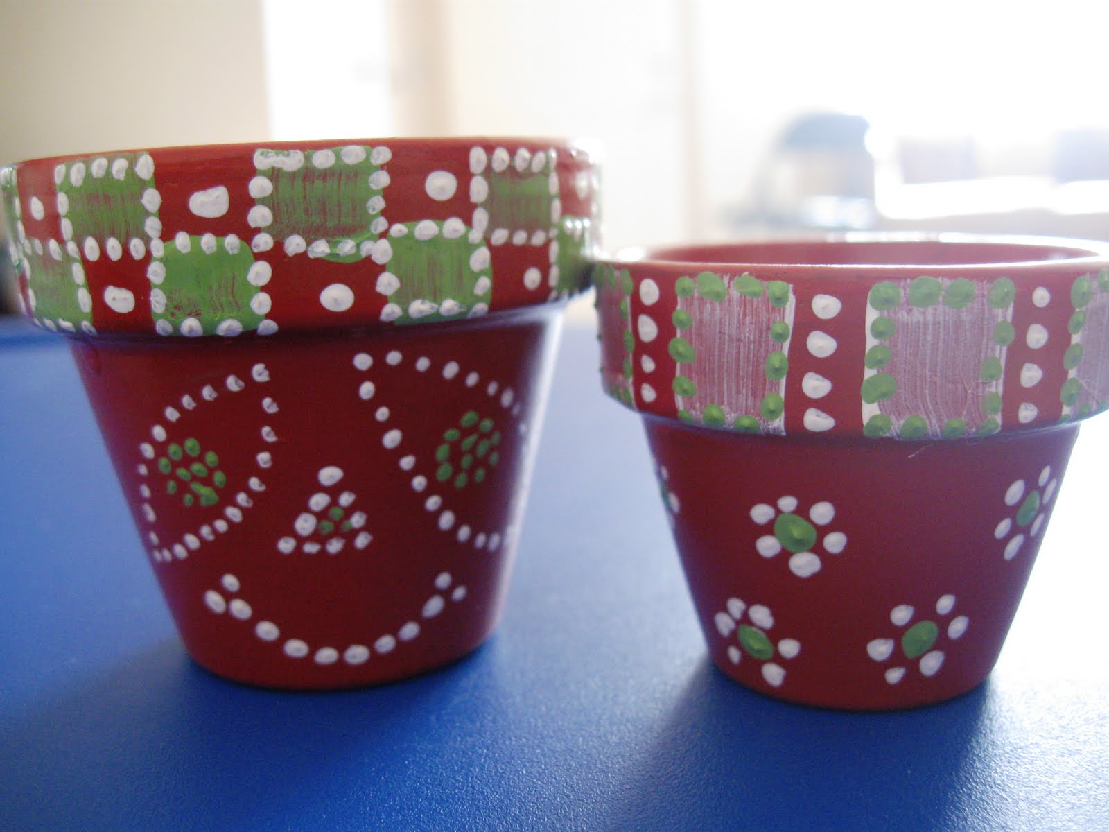 DesiKalakar: Hand painted mini clay pots