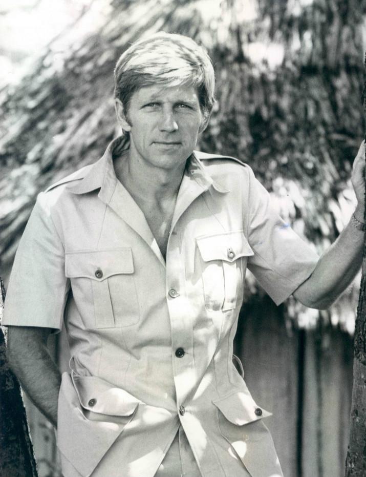 BORN FREE - LA LEONA DE DOS MUNDOS (1974)