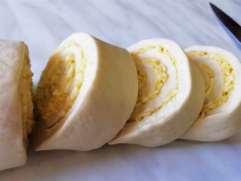 Hellena ...din bucataria mea...: Melci cu cas de oaie sau branza telemea