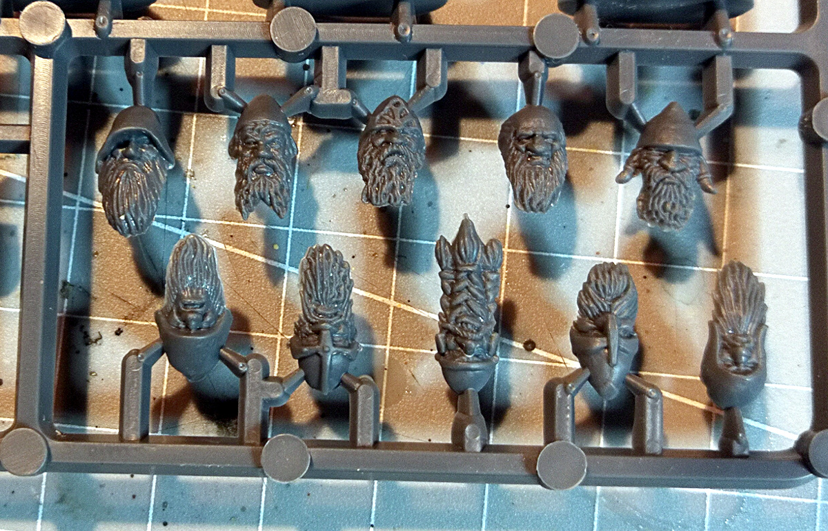 The Figure Fanatic: Oathmark Dwarves, a review and some thoughts.