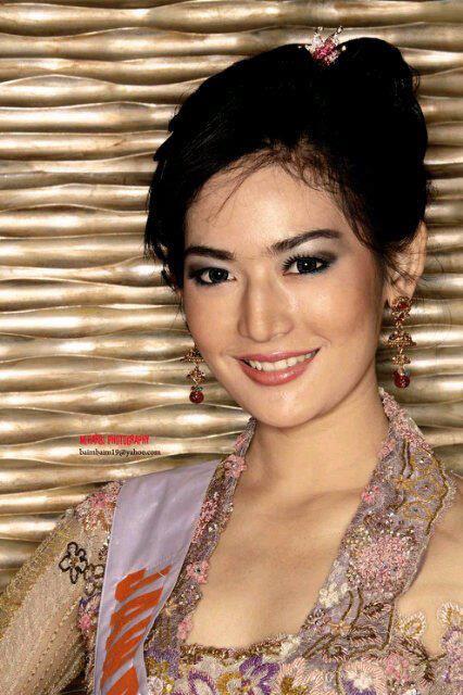 Profil Dan Foto Foto Puteri Indonesia Dan Finalis Miss Universe 2012 ...