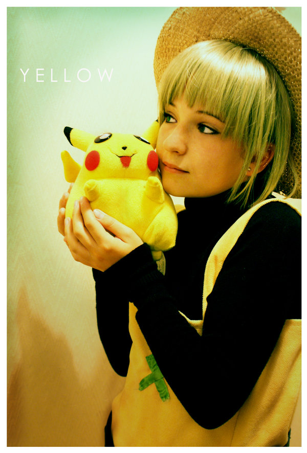 Pokemon Cosplay: Pokemon Trainer Yellow Cosplay