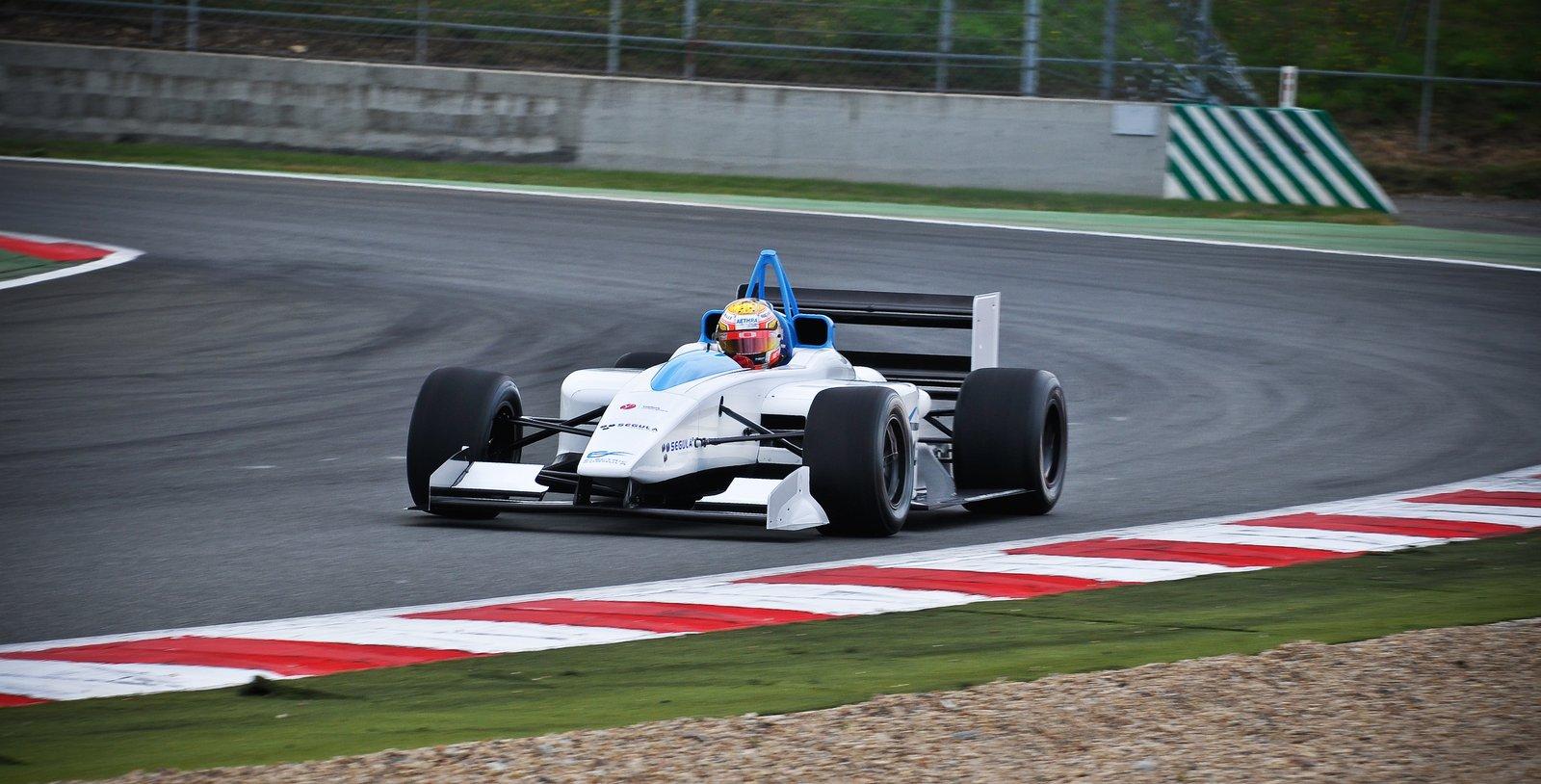 First Pictures of the FIA Formula E Prototype : ebeasts.com