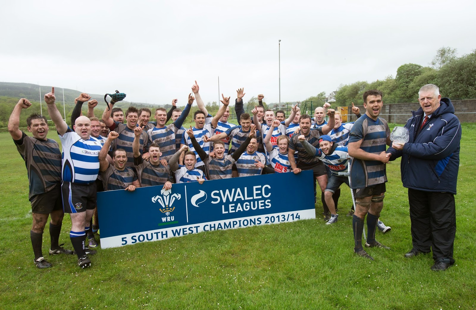 YSTRADGYNLAIS RFC WIN SWALEC DIVISION 5 SOUTH WEST TITLE IN THRILLING ...