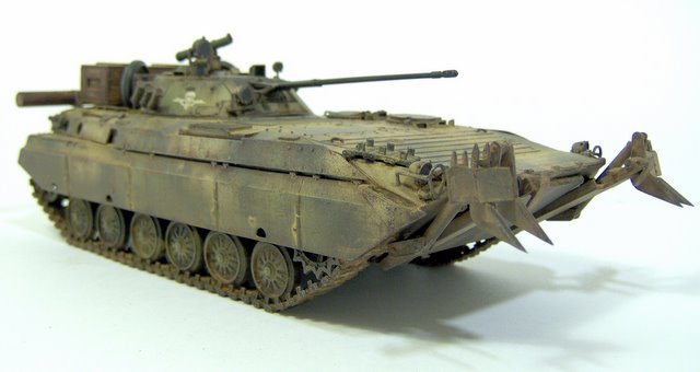 Gulumik Military Models: BMP-2D 1/35 - more photos details