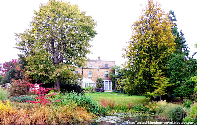 Stunning colours of Autumn in England - The Globe Trotter