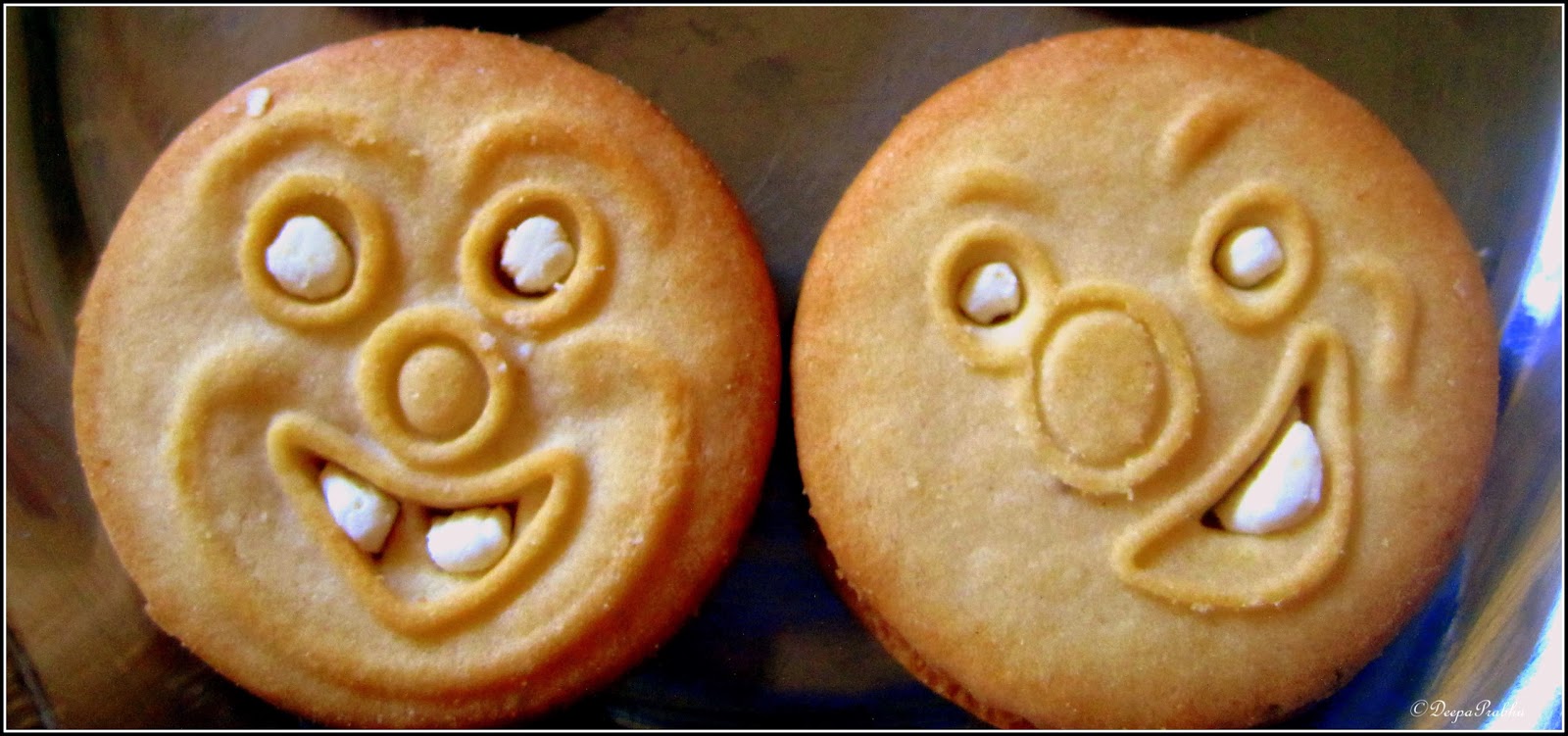 "Happy" Biscuits !!! - Random Photography