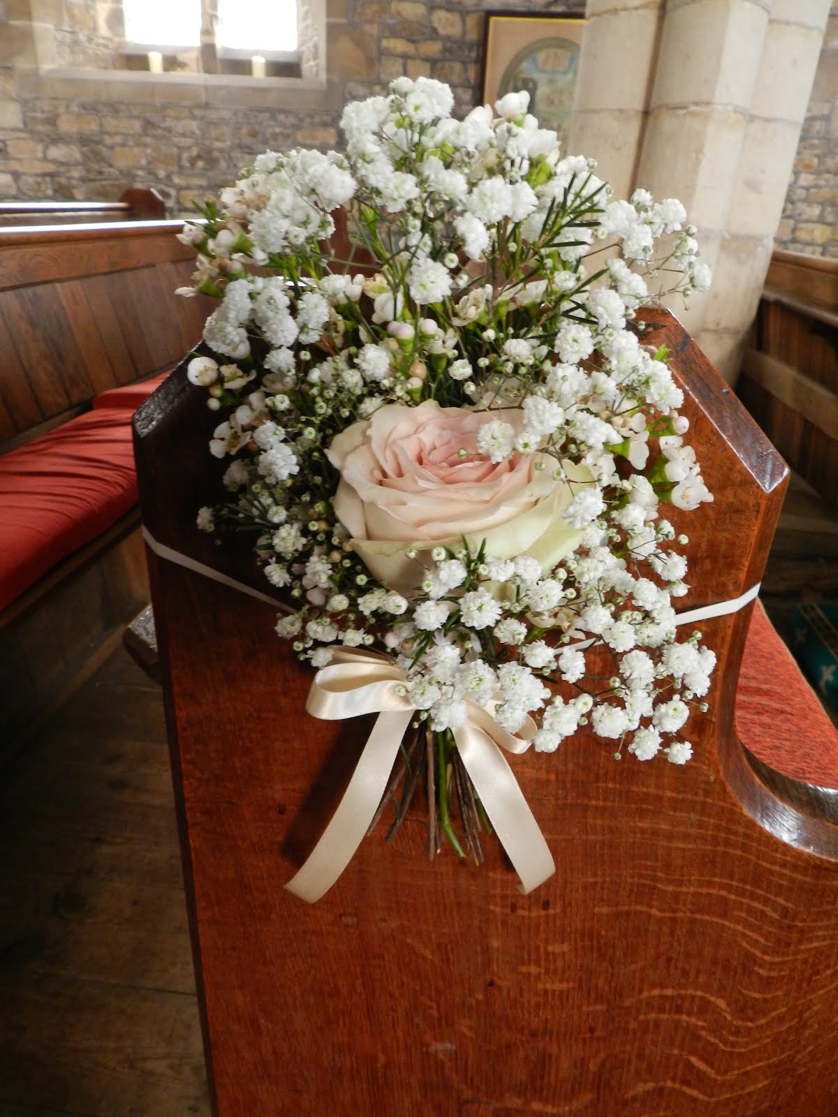 Sandra's Flower Studio.: Pretty Ivory and blush wedding flowers