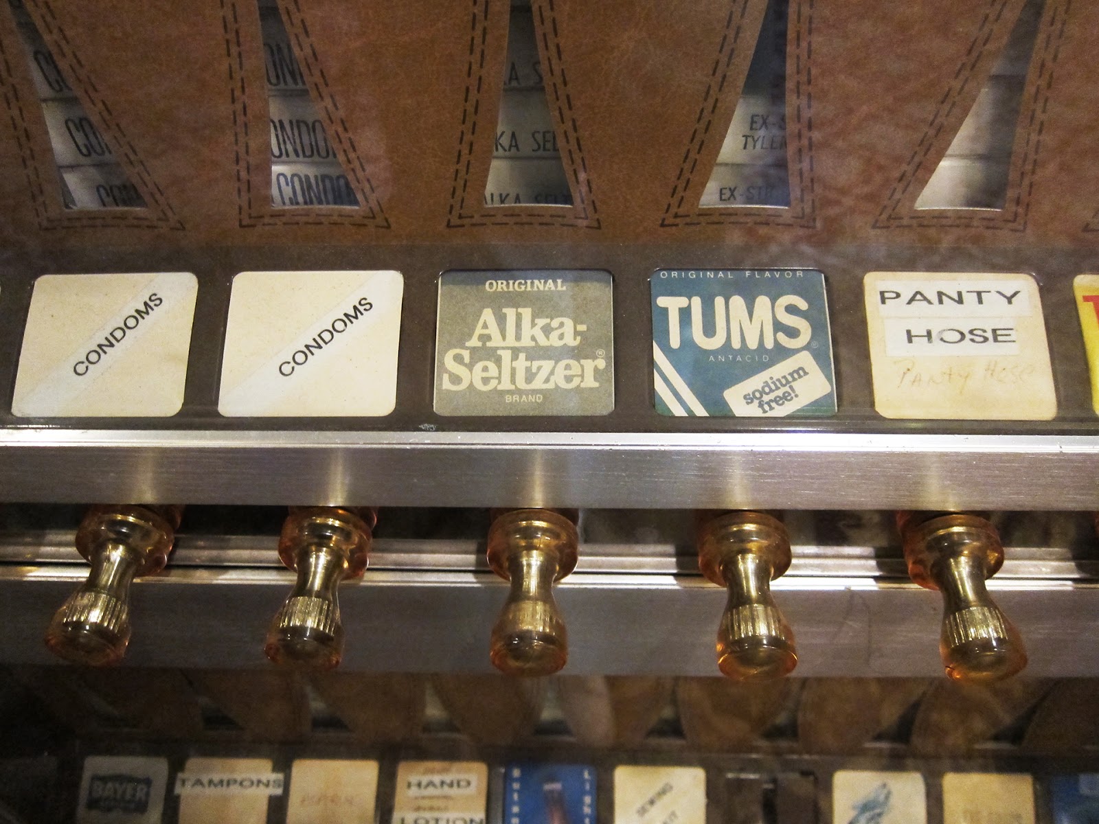 Frankie's Apartment: Mighty Ant