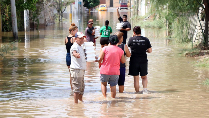 The city of Torreon in the northeast of Mexico flooded a powerful flood