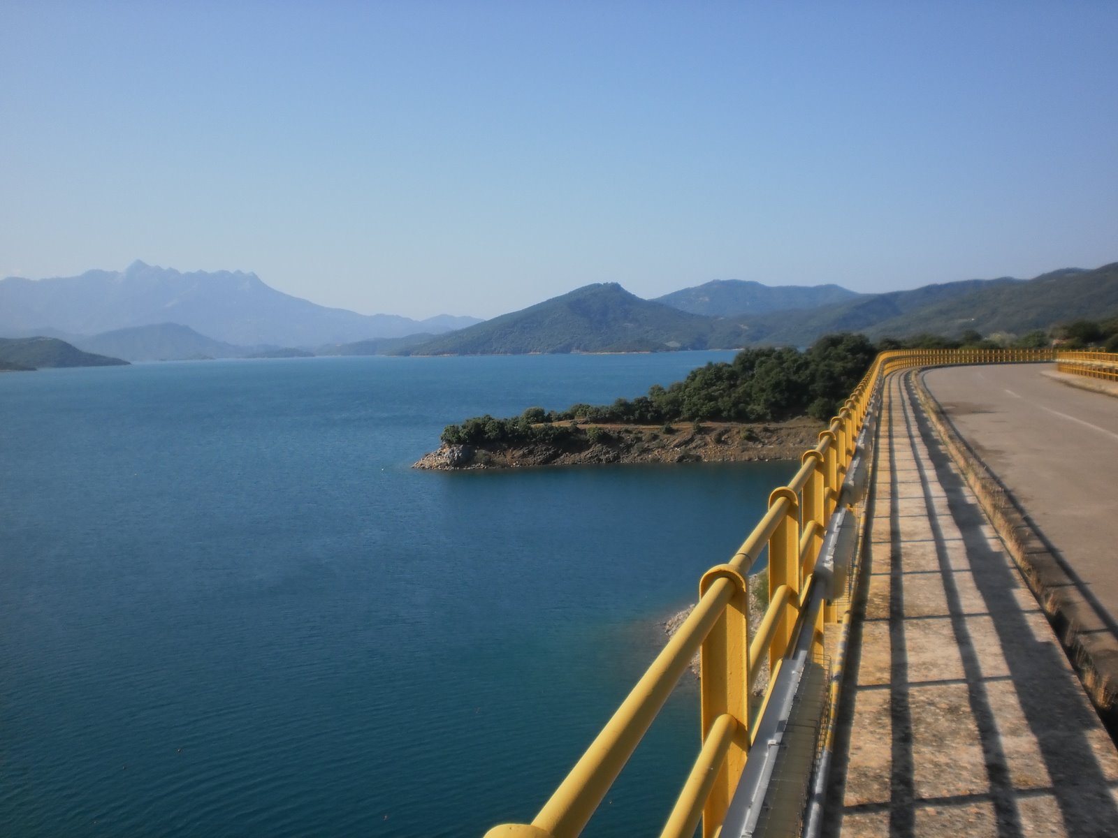 ΤΑΤΑΡΝΑ TPIΠΟΤΑΜΟΣ ΕΥΡΥΤΑΝΙΑΣ: ΦΩΤΟΓΡΑΦΙΕΣ ΑΠΟ ΤΗ ΓΕΦΥΡΑ ΤΗΣ ΤΑΤΑΡΝΑΣ