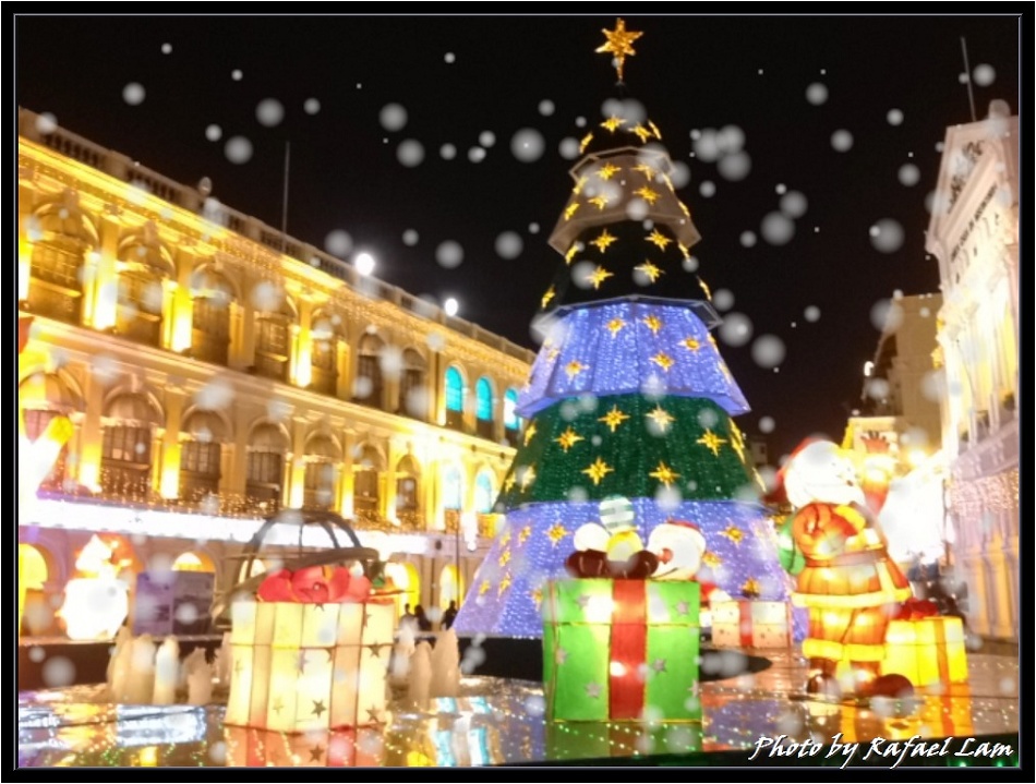 Rafael Lam's Travel & Photography World: Snow in Macau... Merry X'mas