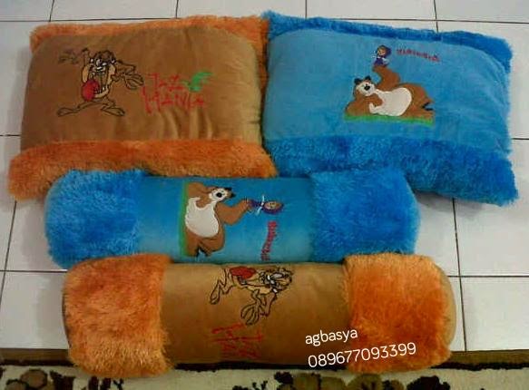 Galeri: Bantal Guling Bulu Motif Karakter