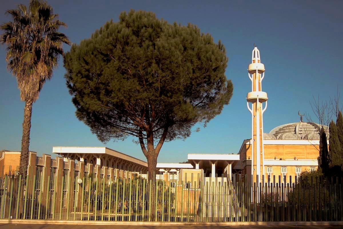 LISTEN: Masjid - Italy