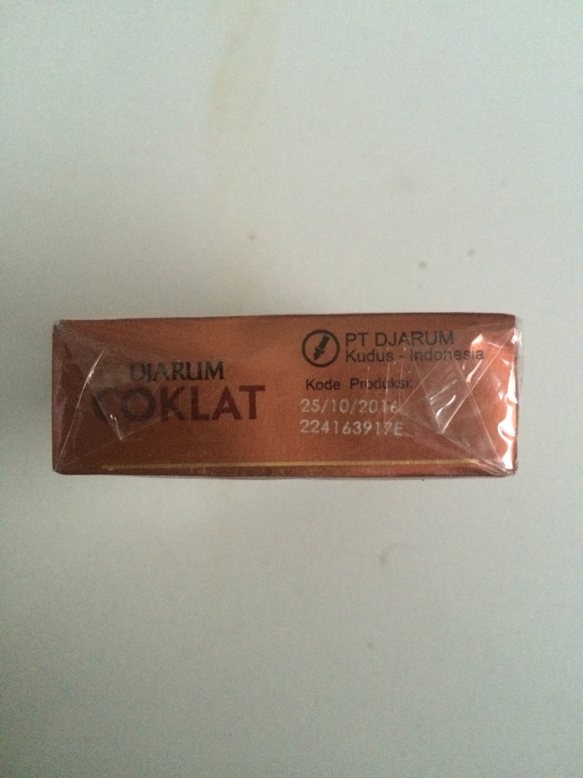 Djarum Coklat Kretek, SKT Khas Barat Jawa dengan Kemantapan Fruity