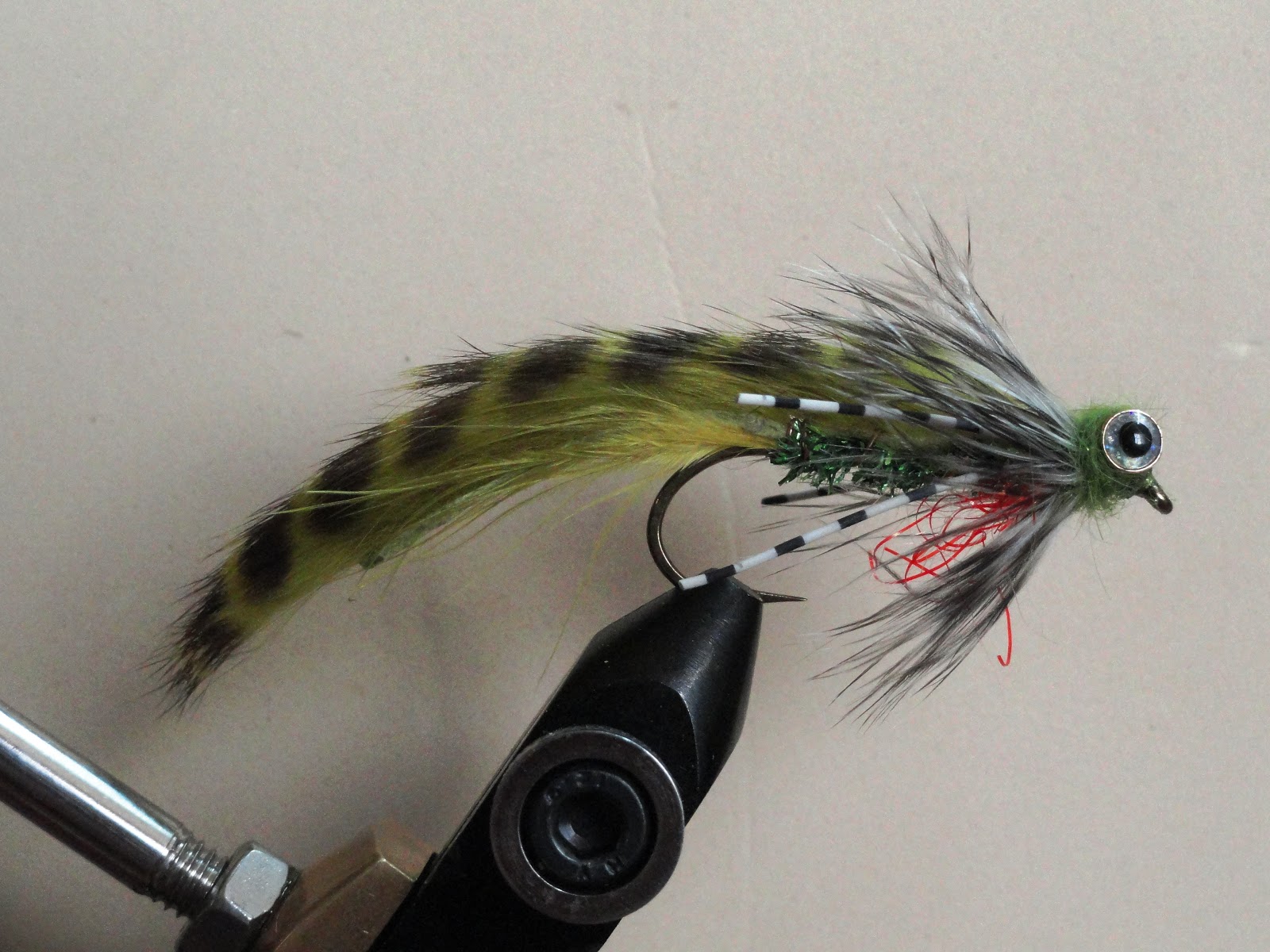 Excursiones de pesca con mosca - Fly Fishing Trips: Atado de Moscas