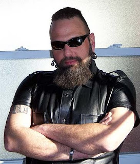 the slave quarters @ Household of Sir Larry: Spanky