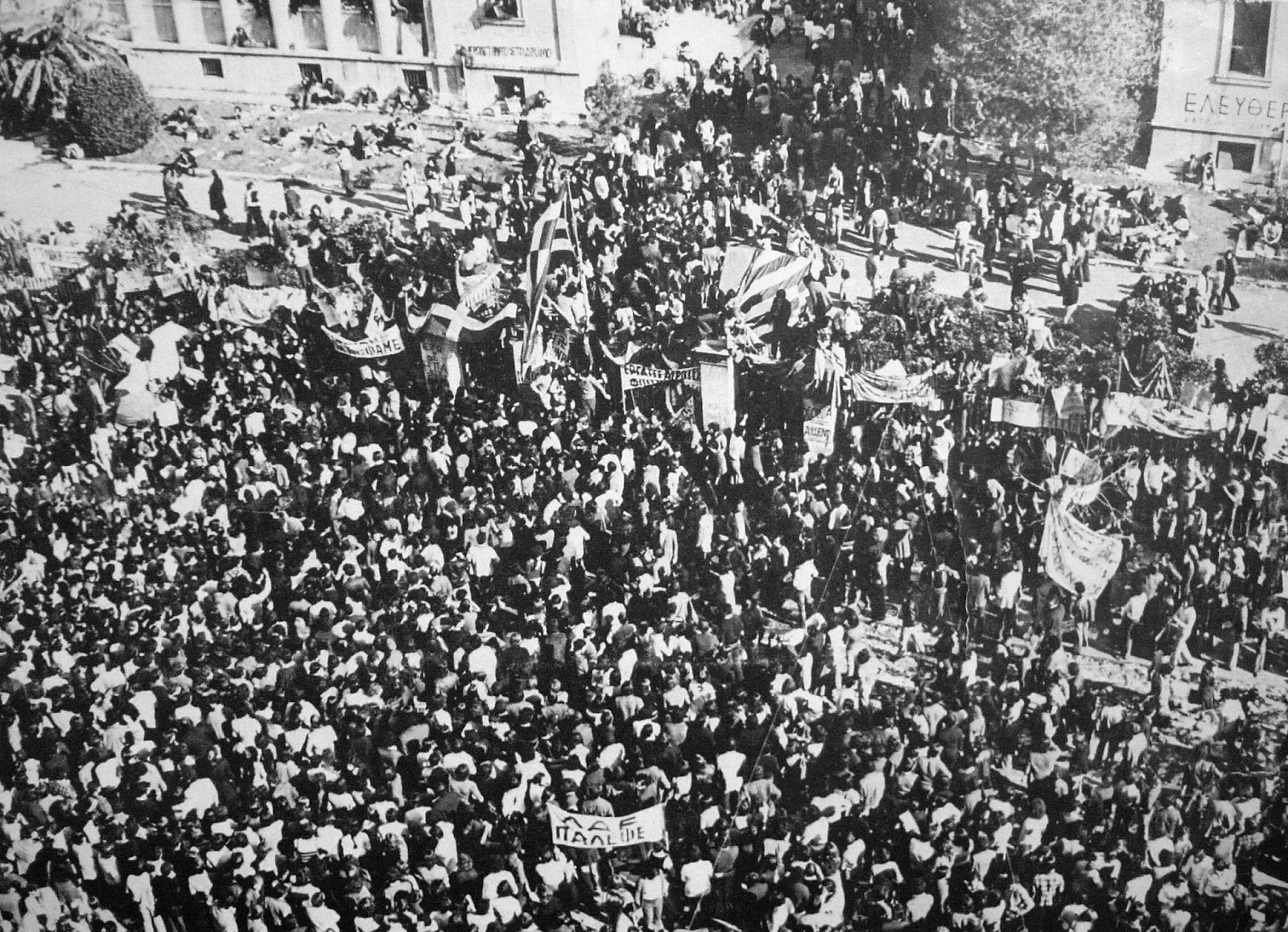 ΙΣΤΟΡΙΑ ΤΗΣ ΕΛΛΗΝΙΚΗΣ ΝΕΟΛΑΙΑΣ: ΠΟΛΥΤΕΧΝΕΙΟ 1973 – Οι 120 Ώρες που ...