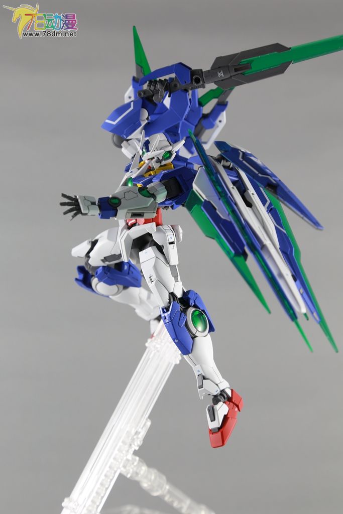 GUNDAM GUY: RG 1/144 00 Qan[T] Full Saber - Customized Build