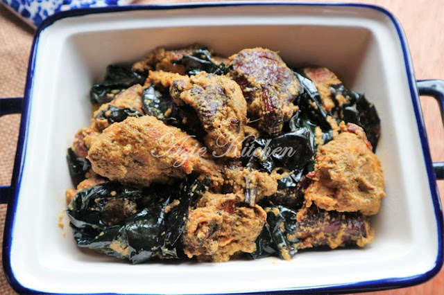 Rendang Itik Salai Dengan Daun Puding - Azie Kitchen