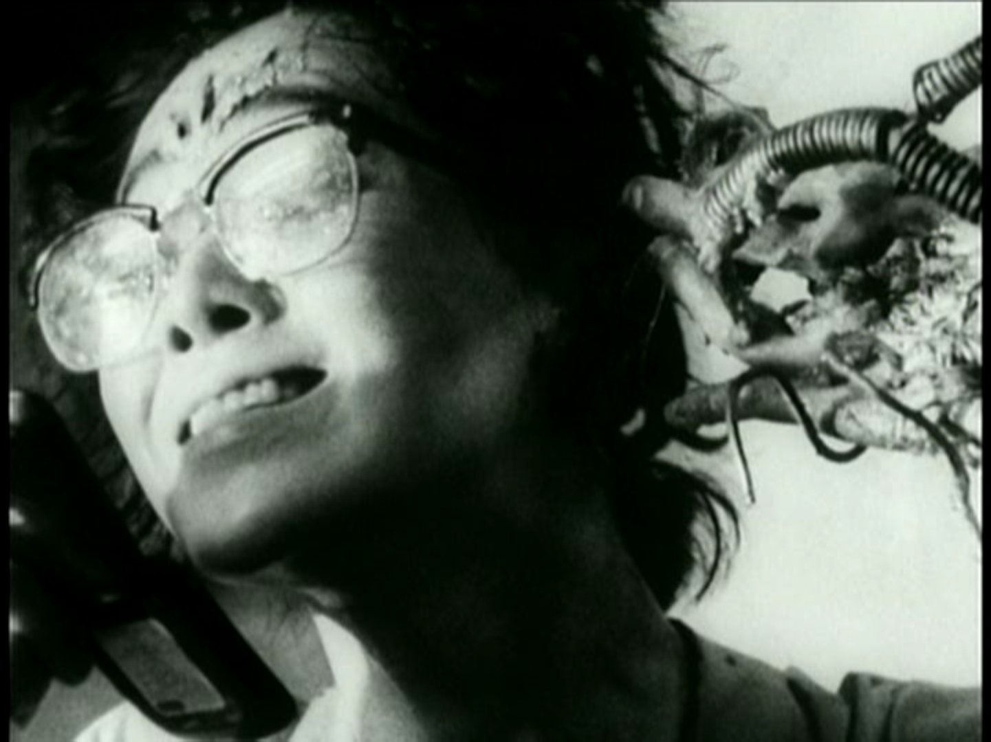Happyotter: TETSUO, THE IRON MAN (1989)