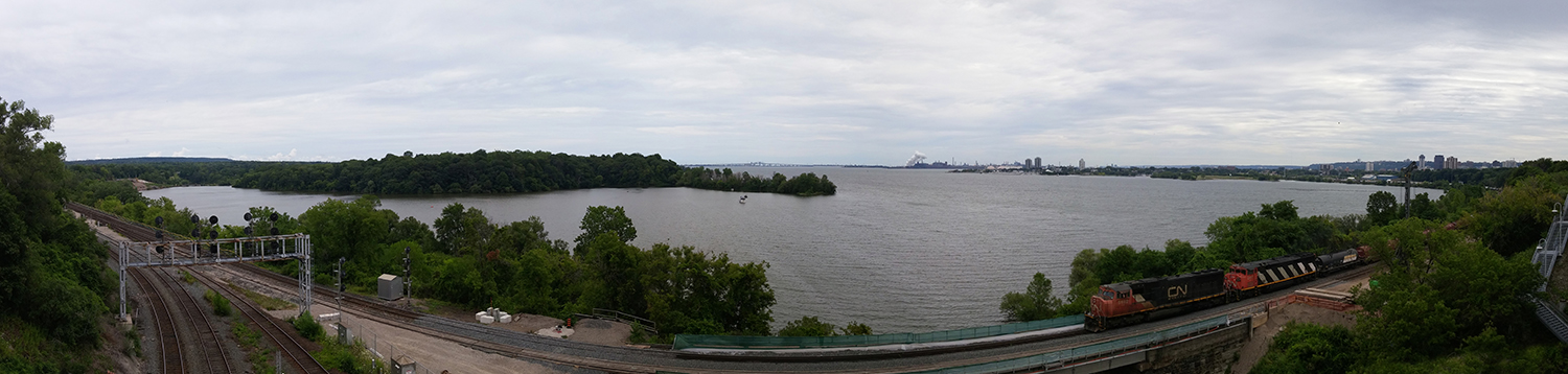 Exploriment: Burlington Bay and Locomotive