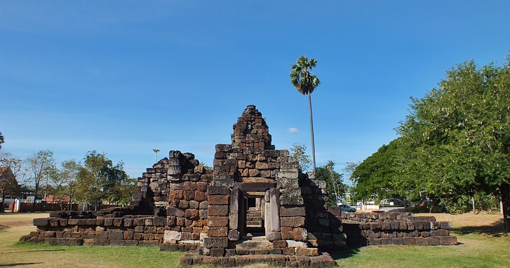 Thailand here ทริปตามใจ ไปตามทาง: ปรางค์กู่ ชัยภูมิ Prang Ku in ...