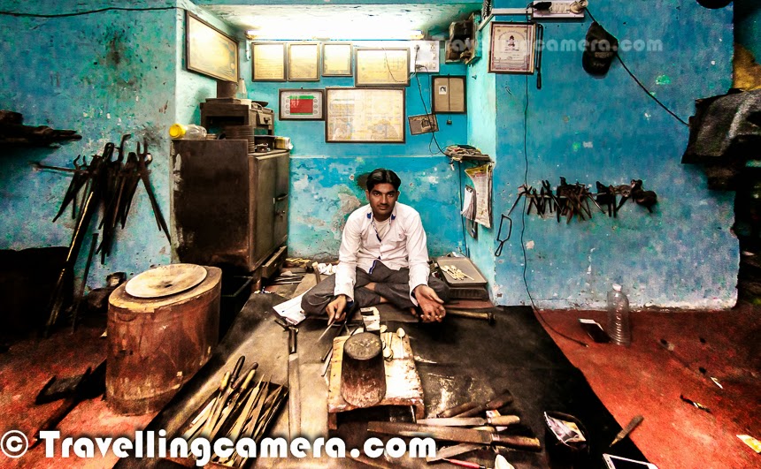 Tour de Churu Streets having grand havelis with marvelous fresco ...