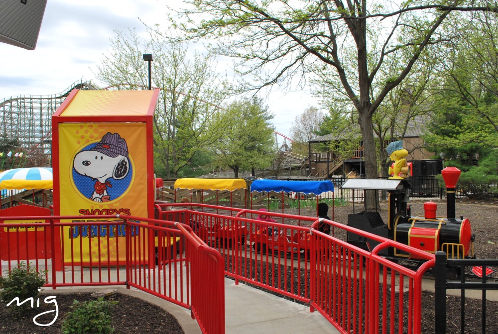 MidwestInfoGuide: Planet Snoopy Construction (WOF)