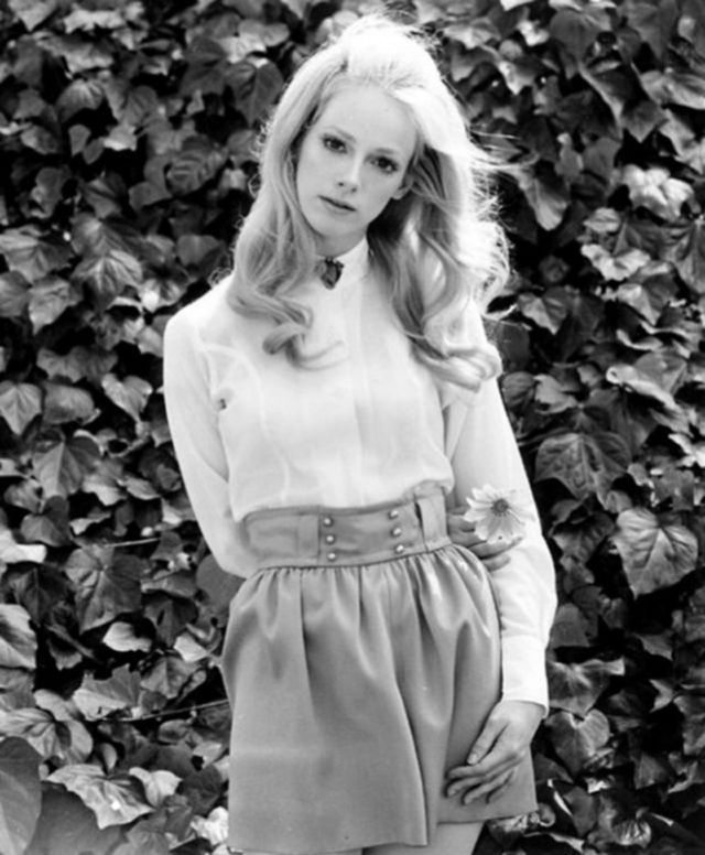 30 Vintage Photos of a Young and Beautiful Sondra Locke, Clint Eastwood ...