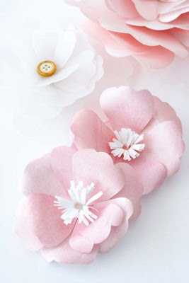 Kell Belle Studio: Pretty Paper Flower Tutorial