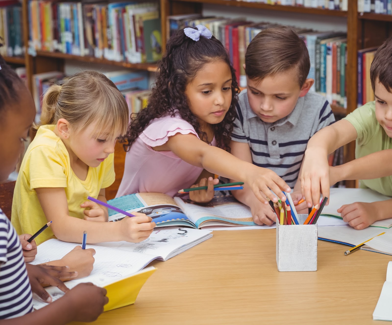 How to Build Reading Strategies into Instruction | Upper Elementary ...