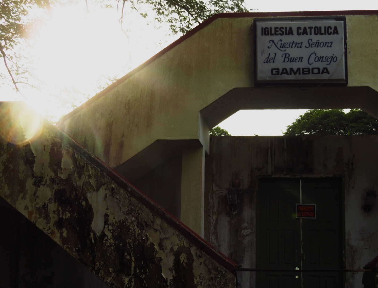 SpiegelEye: Wandering around the ghost town Gamboa