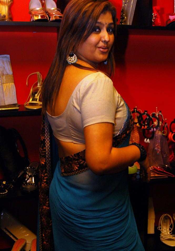 Photo Sharing Tamil Hot Actress Sona In Saree Photos