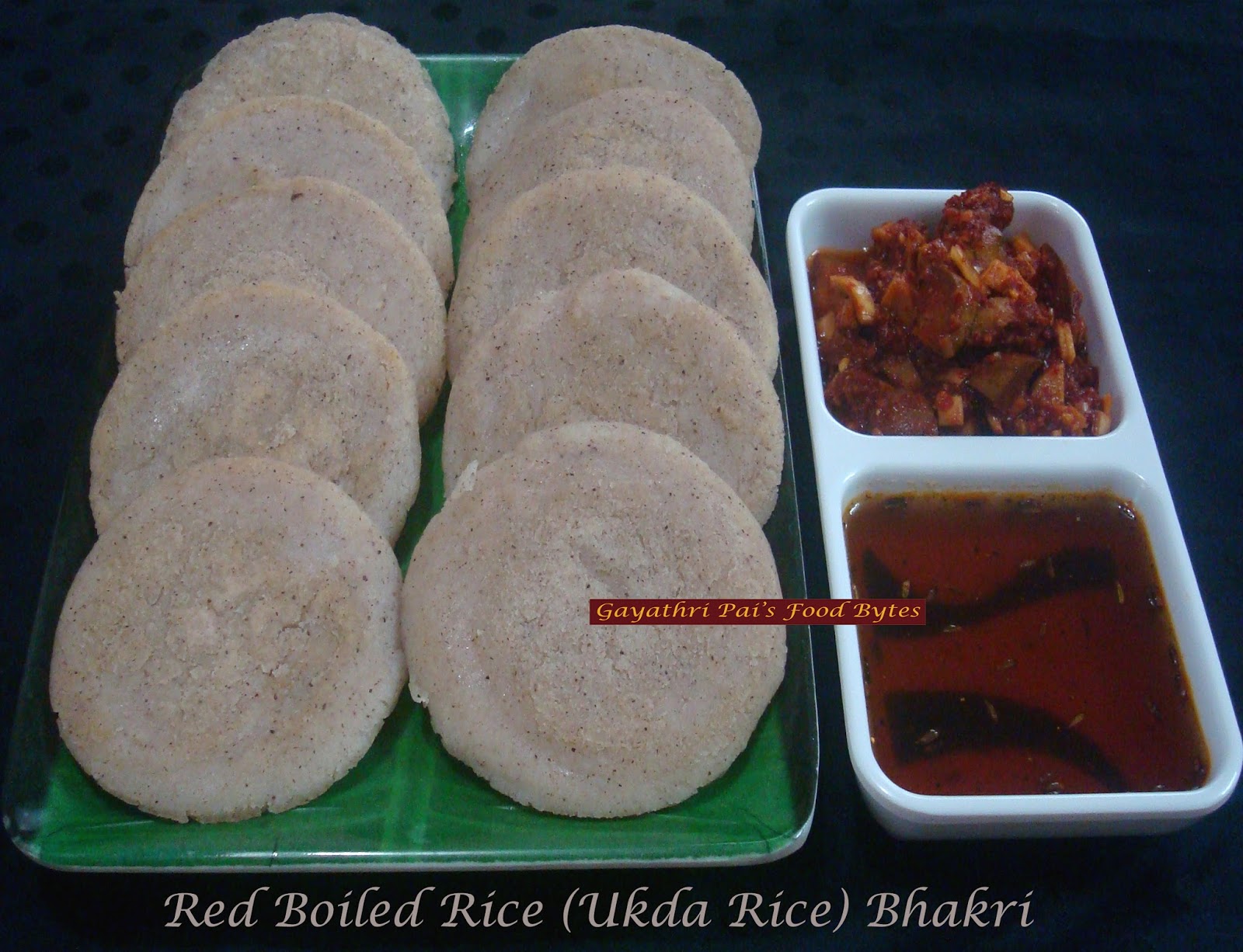 Gayathri Pai's Food Bytes: Red Boiled Rice Bhakri.