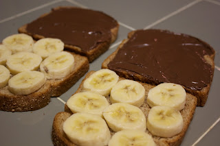 Friendly Kitchen: Nutella & Banana Sandwich