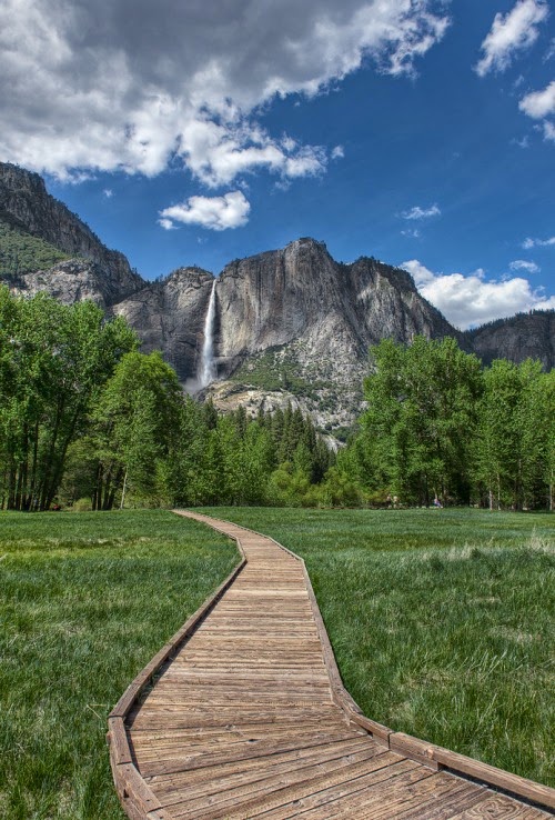Path to Yosemite Falls | Traveler Maps