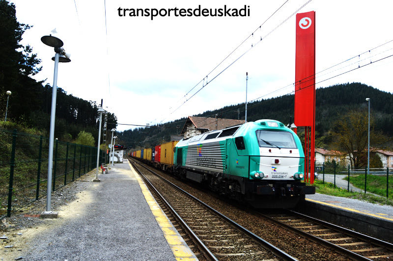 Transportesdeuskadi: Galería fotográfica: Estación de ADIF de Luiaondo