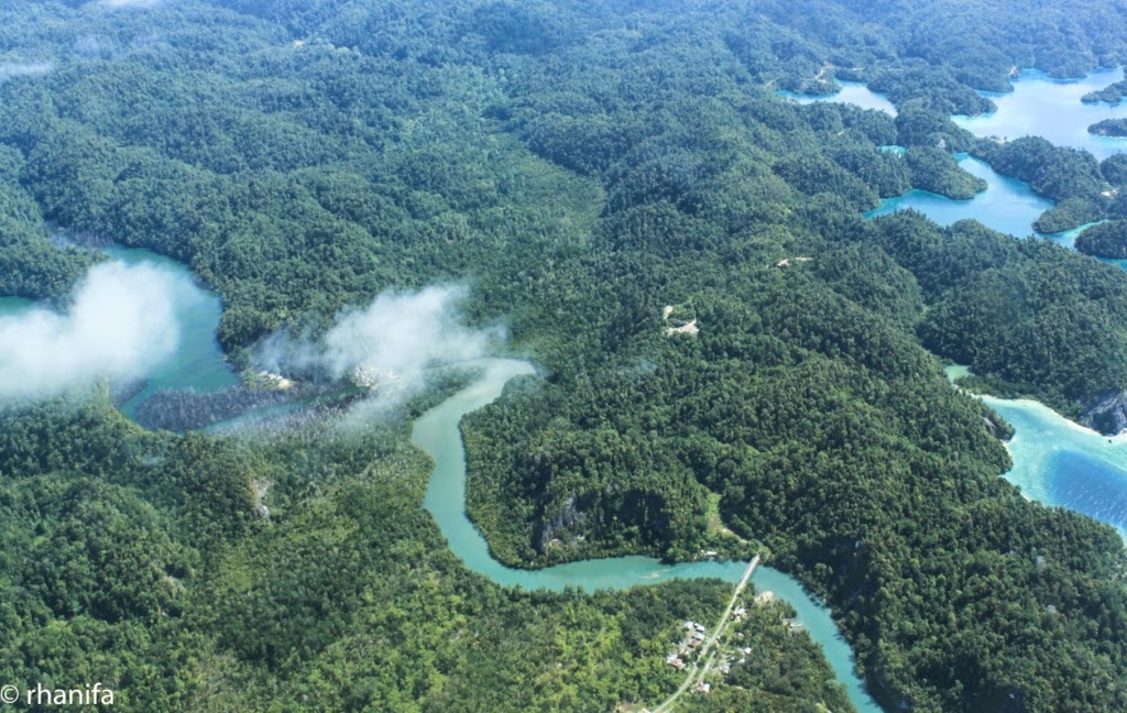 The Journey into Papua: Kota Serui; Di Lihat dari atas..