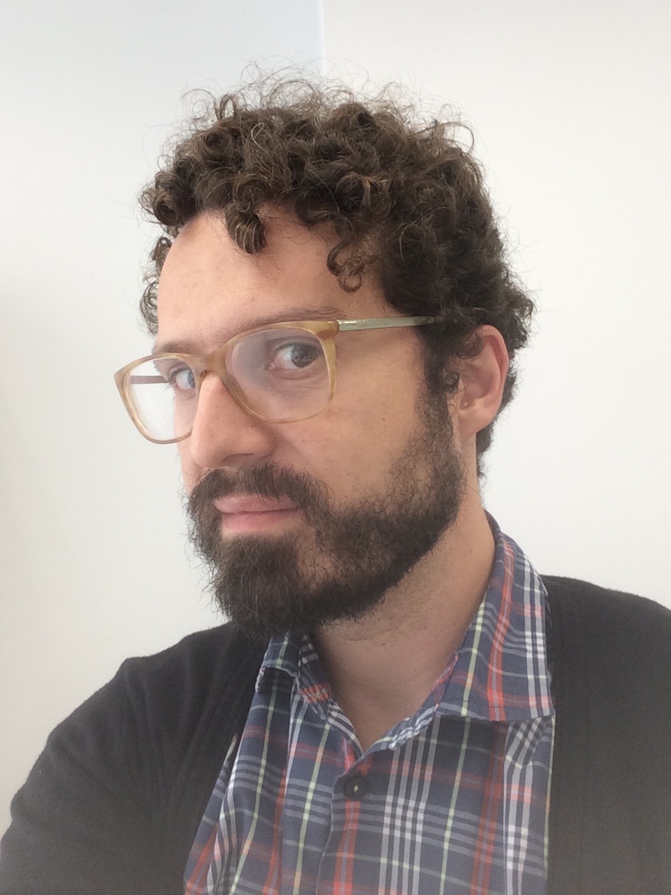 LO ABSOLUTO NO EXISTE: ESCRITORES SINGULARES-14: ALBERTO PÉREZ