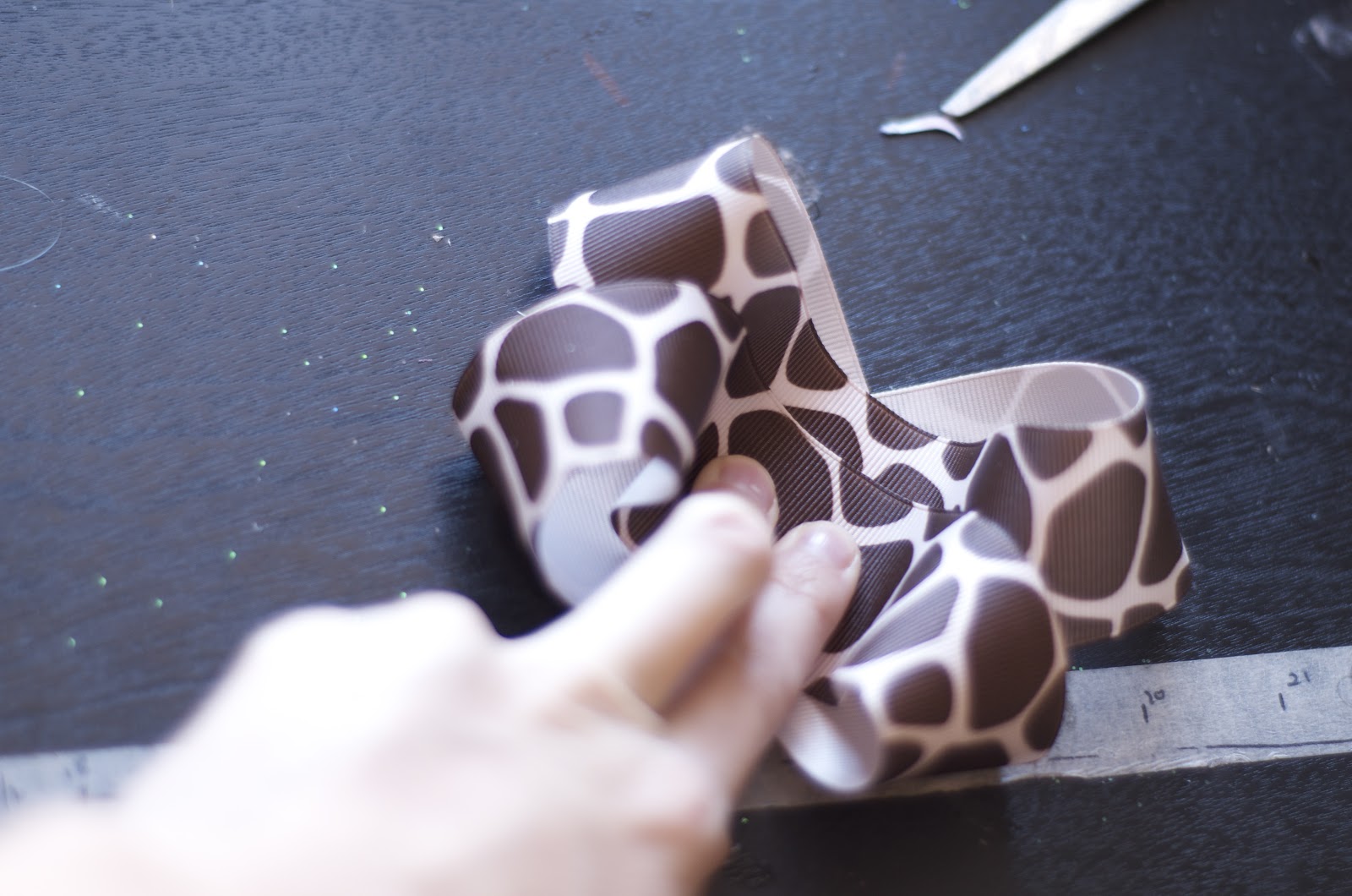 Live. Laugh. Love.: Small Layered Bow Tutorial