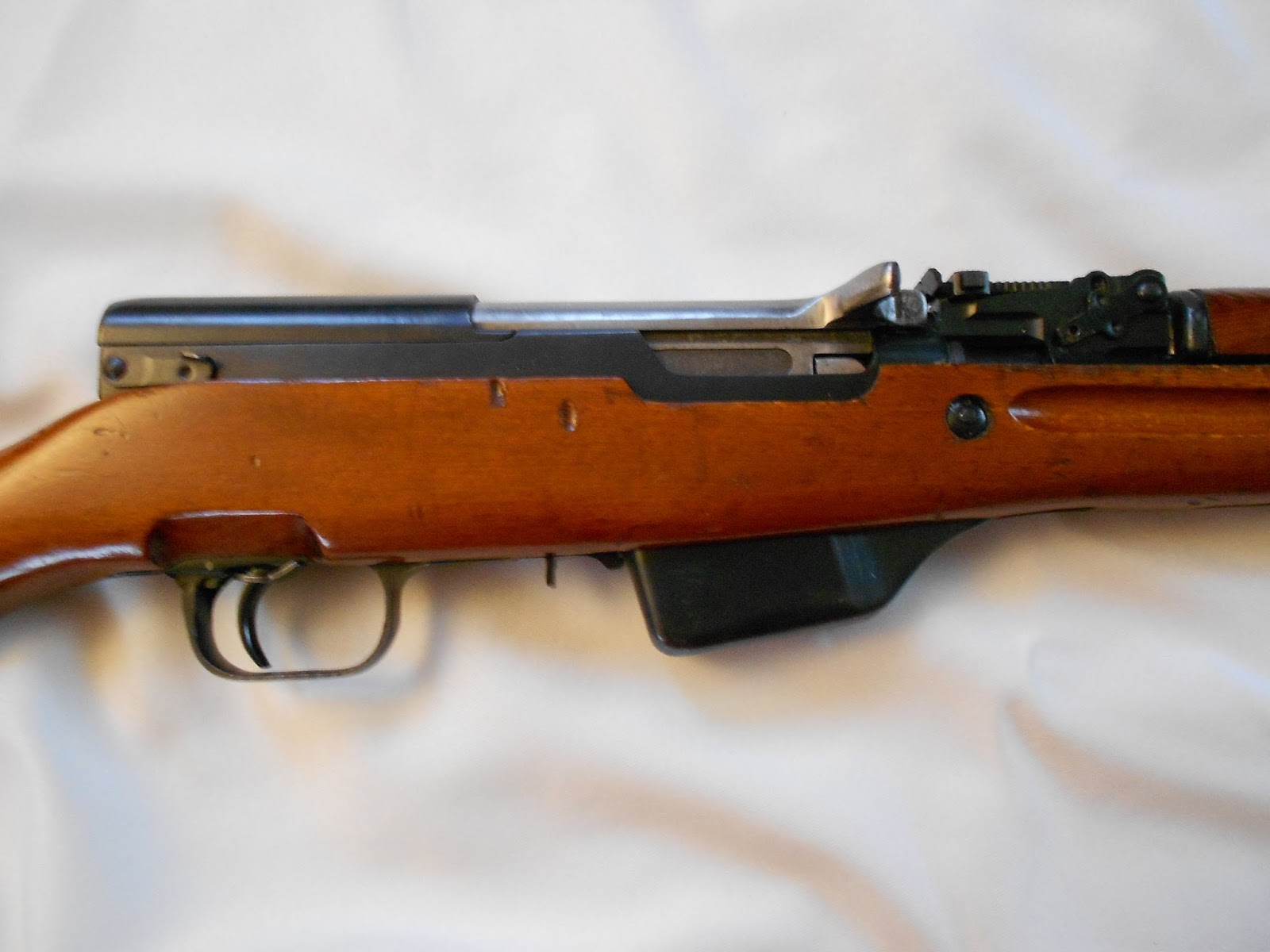 Universal Machine Gun Model 59 (UK Vzor 59): Albanian SKS