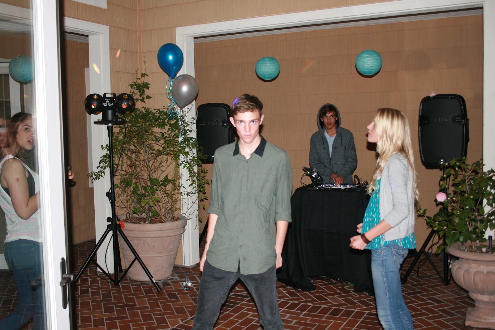 The Life of a Mormon Teen: How to throw the BEST Mormon Party... For Teens