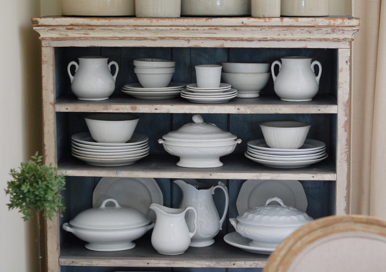 Frog Goes to Market: Antique Ironstone Collection