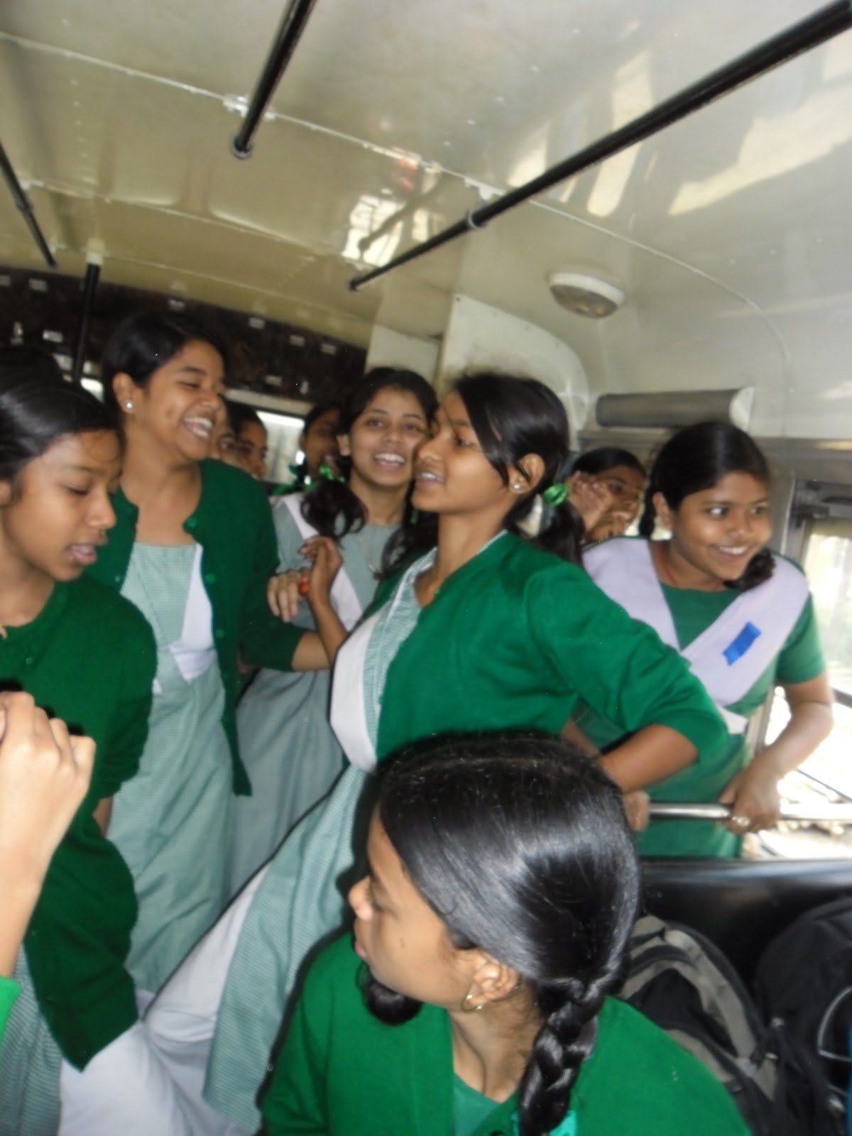Ipsita & Visma Banerjee: 2012-01-18 Snap - Educational Tour at Mayur Mahal from Belur Girls High ...