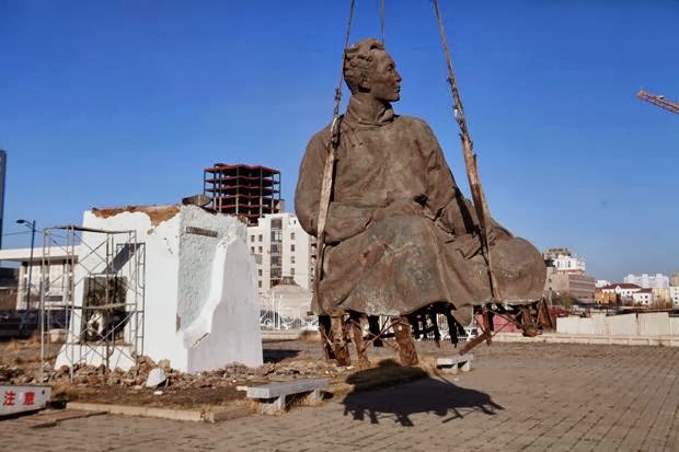 Их зохиолч Д.Нацагдоржийн хөшөөг нүүлгэн шилжүүлнэ - SEGI