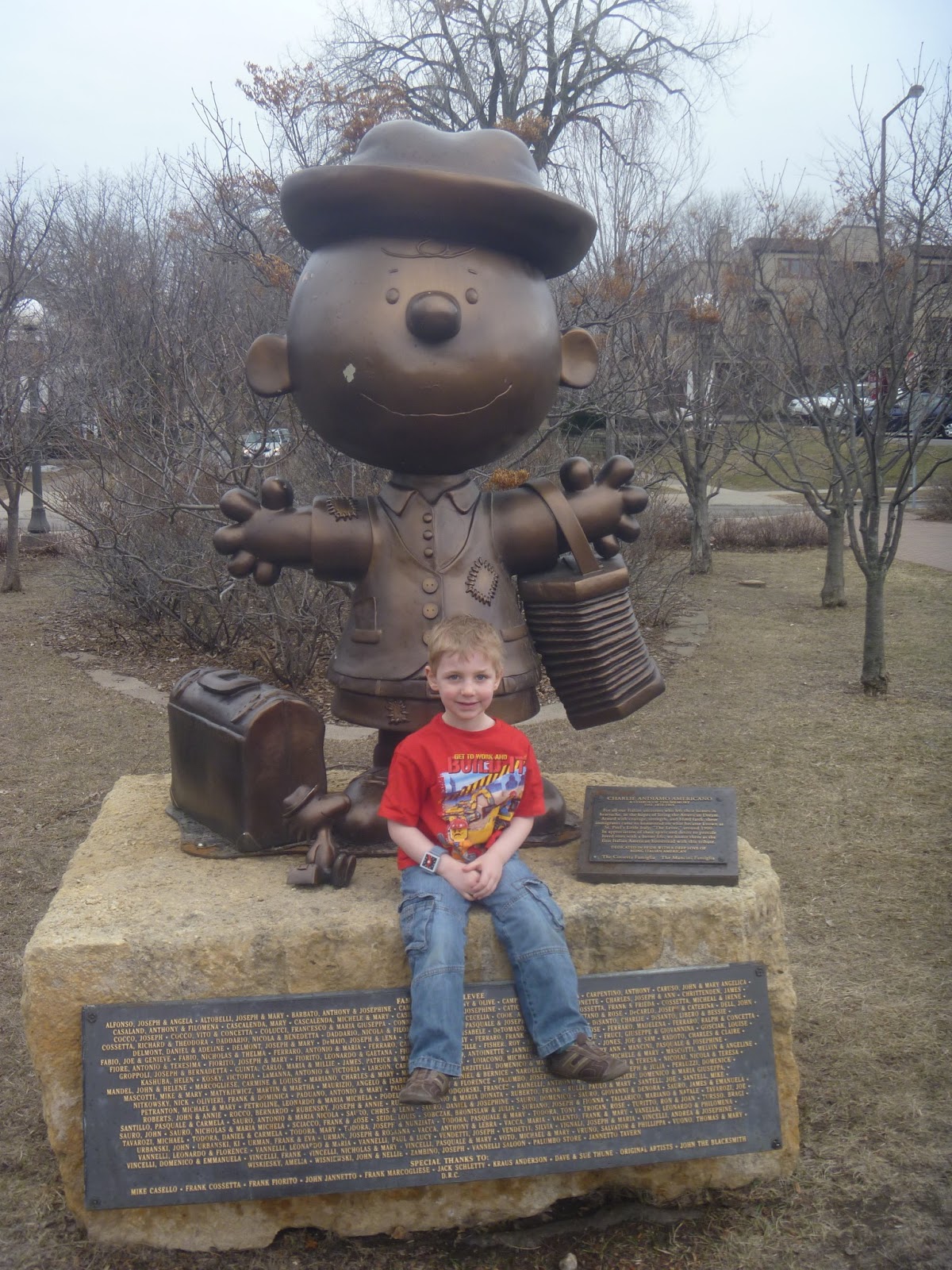 Peter's Puppets: Peanuts Statues in the Twin Cities