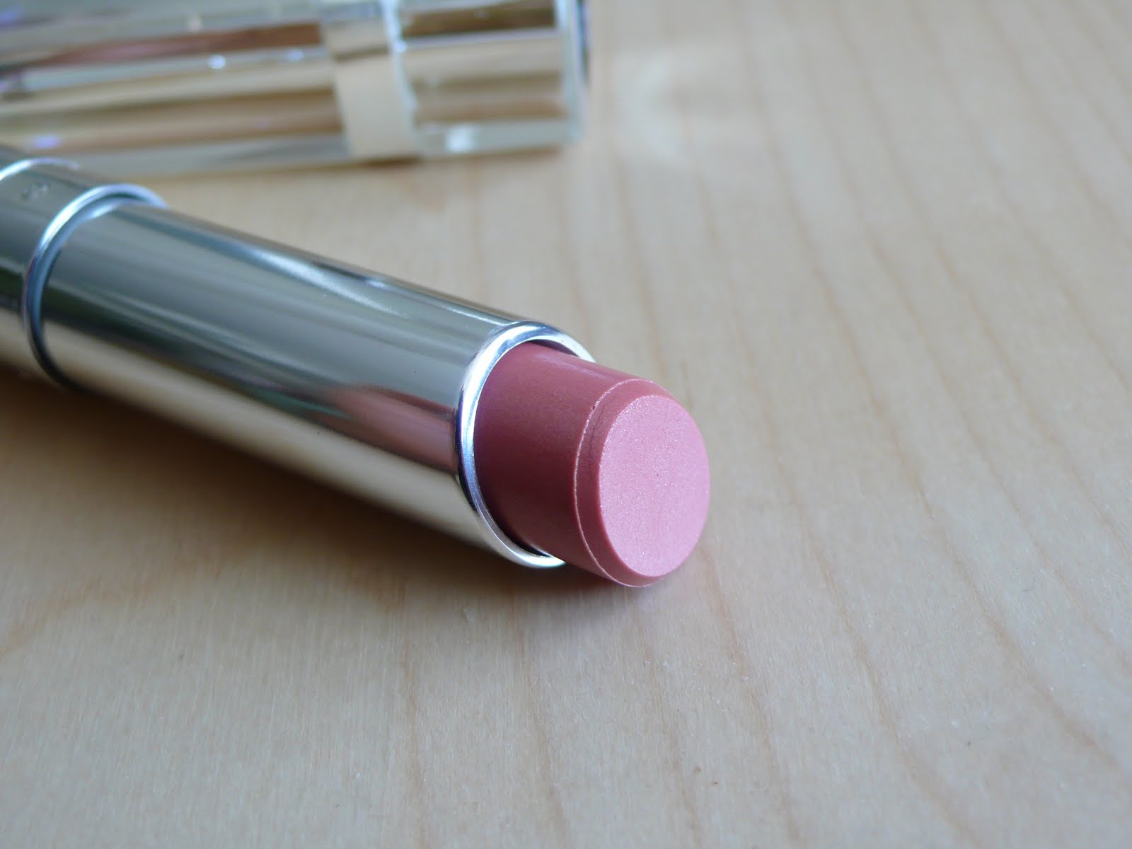 Fishball's corner!!: Dior Addict lipstick - 214 Tulle (Light Beige)